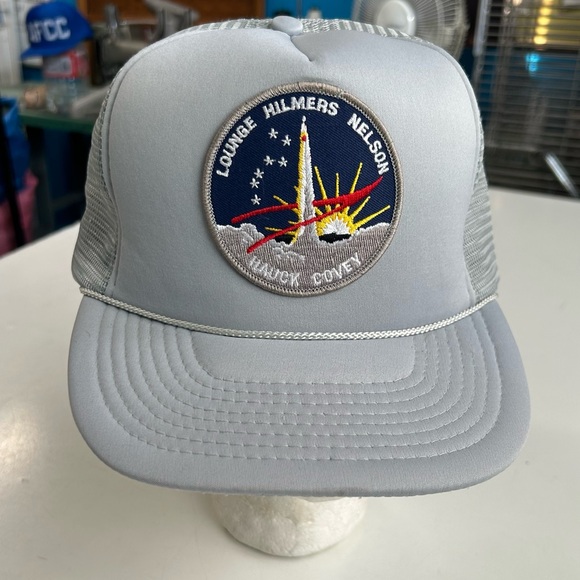 Vintage | Accessories | Nasa Space Shuttle Discovery 988 Souvenir Ball ...